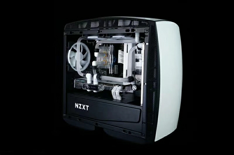 恩杰 NZXT MANTA MINI-ITX小机箱 白色水冷方案展示
